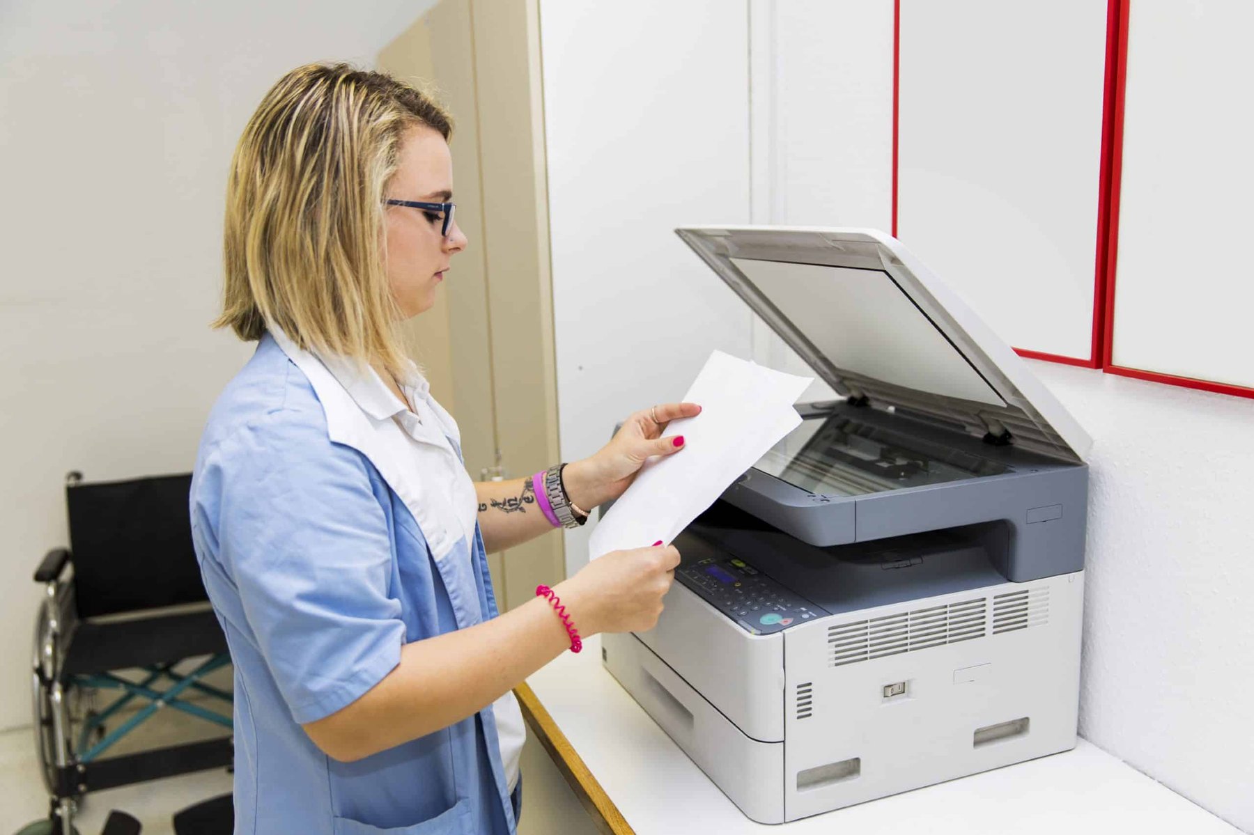 Fax machines are terrible for healthcare - here's why (new data)